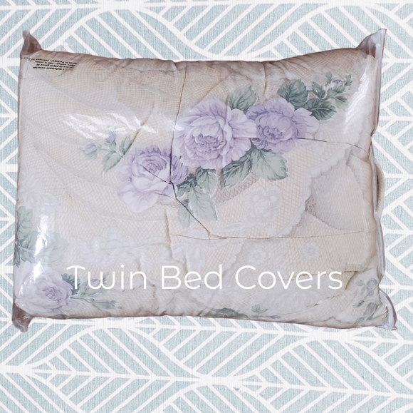 The Bay | Bedding | The Bay Reversible Twin Bed Comfoter With Large ...